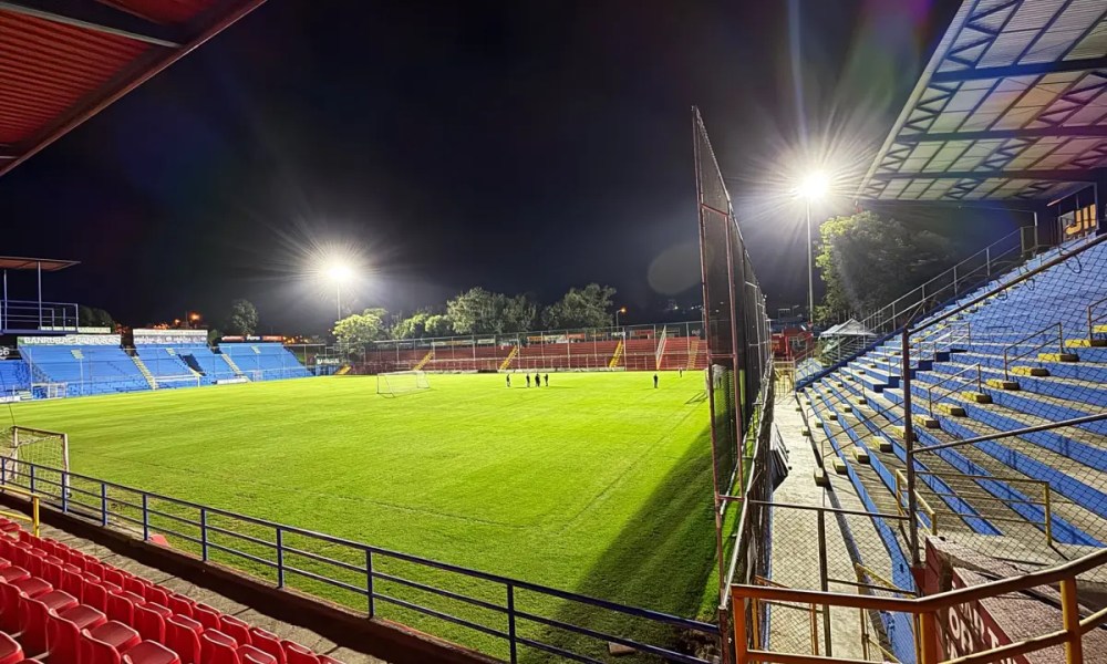 Así será el histórico primer partido nocturno en el Estadio El Trébol ...